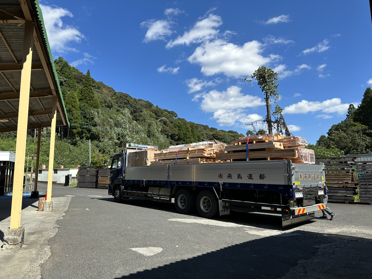天然乾燥材を鹿児島から香川県へ・・ | 鹿児島市で木の家/注文住宅を建てるなら株式会社ウッドバンク